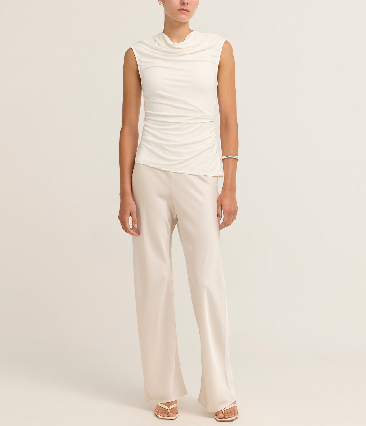 Casmi Short Sleeve Top in Ivory – Mode Sportif